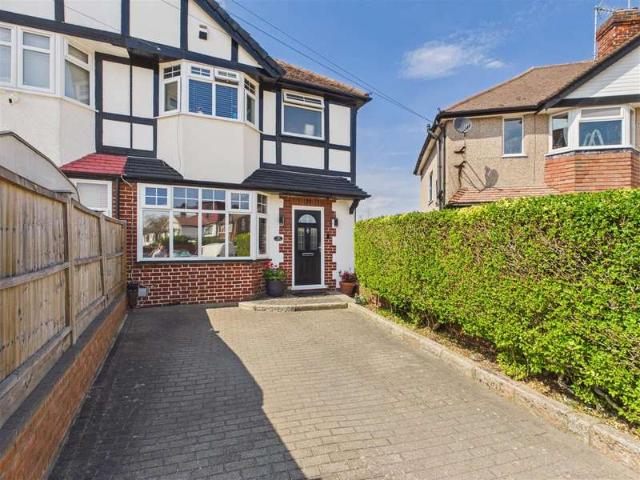 3 Bedroom End Of Terrace House