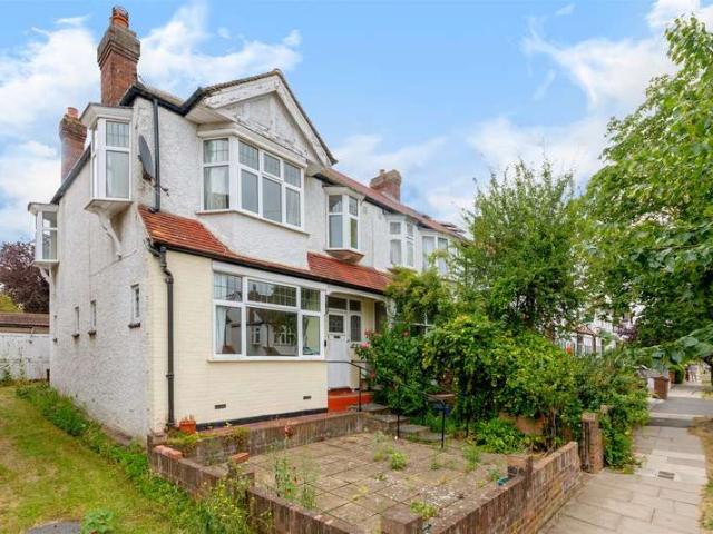 3 Bedroom End Of Terrace House