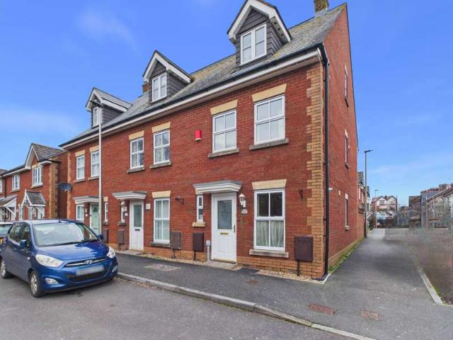 3 Bedroom End Of Terrace House