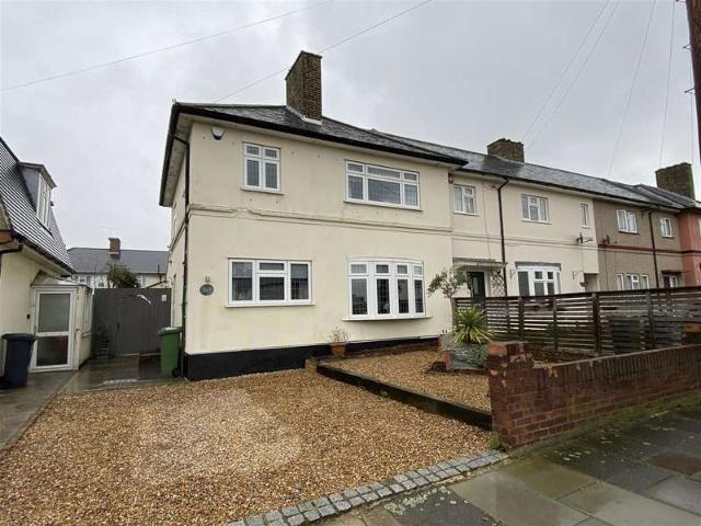 3 Bedroom End Of Terrace House