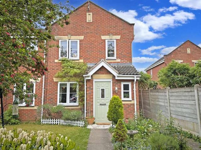 3 Bedroom End Of Terrace House