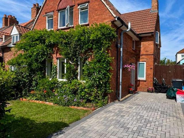 3 Bedroom End Of Terrace House