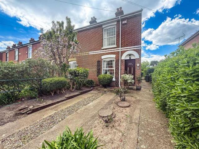 3 Bedroom End Of Terrace House