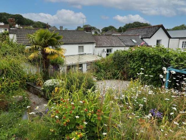 3 Bedroom End Of Terrace House