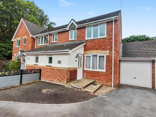 3 Bedroom End Of Terrace House