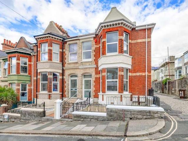 3 Bedroom End Of Terrace House