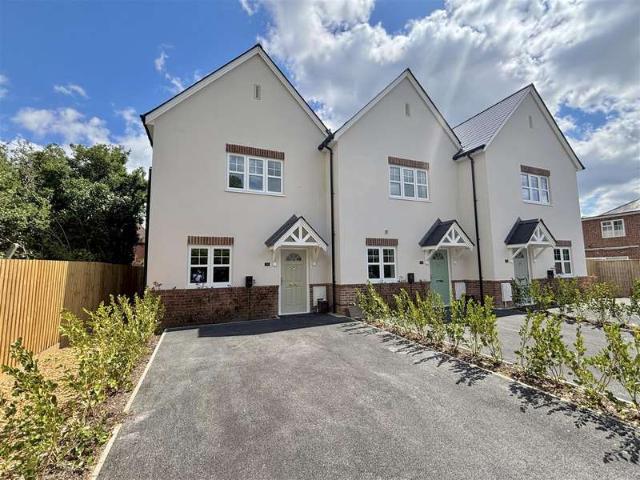3 Bedroom End Of Terrace House