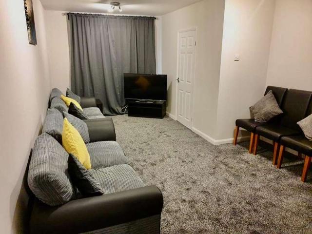 3 Bedroom End Of Terrace House