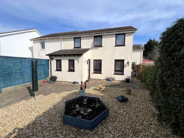 3 Bedroom End Of Terrace House