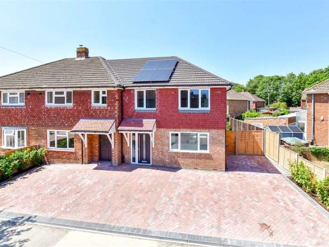 3 Bedroom End Of Terrace House