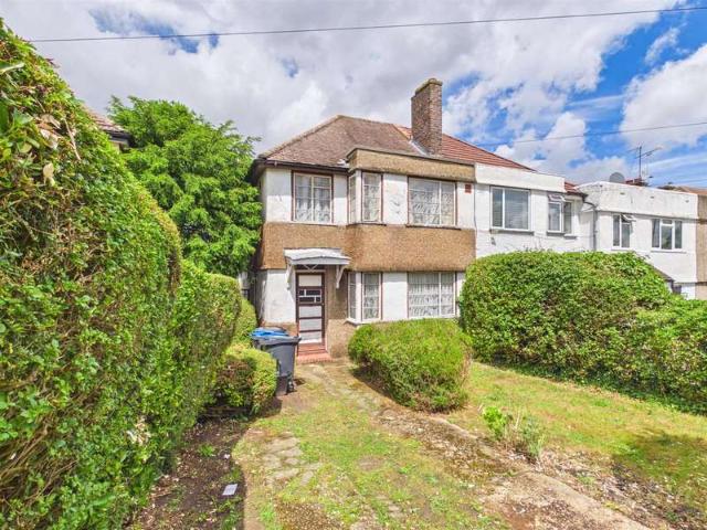 3 Bedroom End Of Terrace House