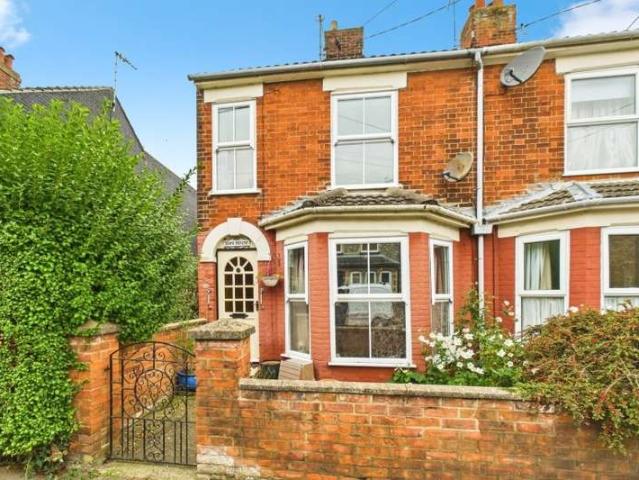 3 Bedroom End Of Terrace House