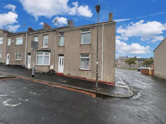 3 Bedroom End Of Terrace House