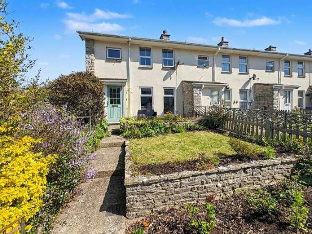 3 Bedroom End Of Terrace House
