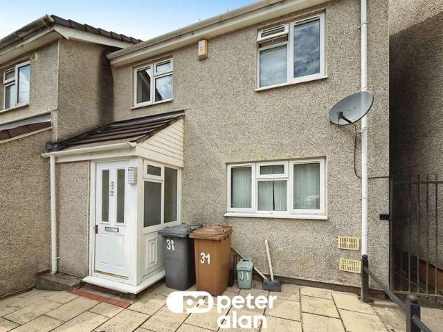 3 Bedroom End Of Terrace House