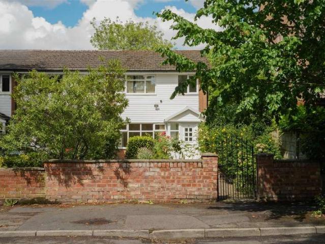 3 Bedroom End Of Terrace House