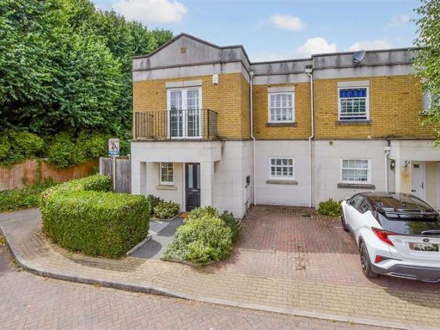 3 Bedroom End Of Terrace House