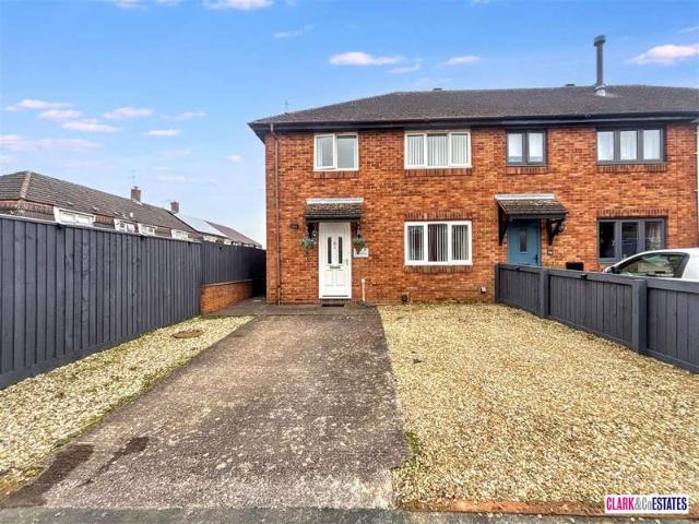 3 Bedroom End Of Terrace House