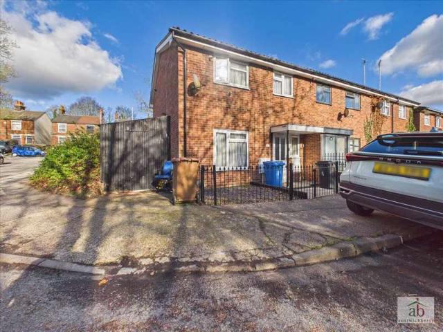 3 Bedroom End Of Terrace House