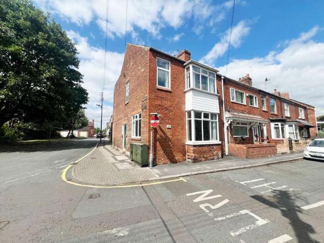 3 Bedroom End Of Terrace House