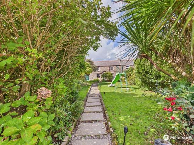 3 Bedroom End Of Terrace House