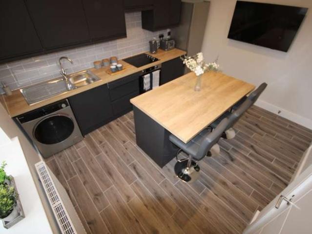3 Bedroom End Of Terrace House