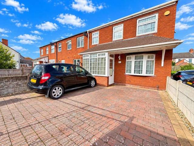 3 Bedroom End Of Terrace House