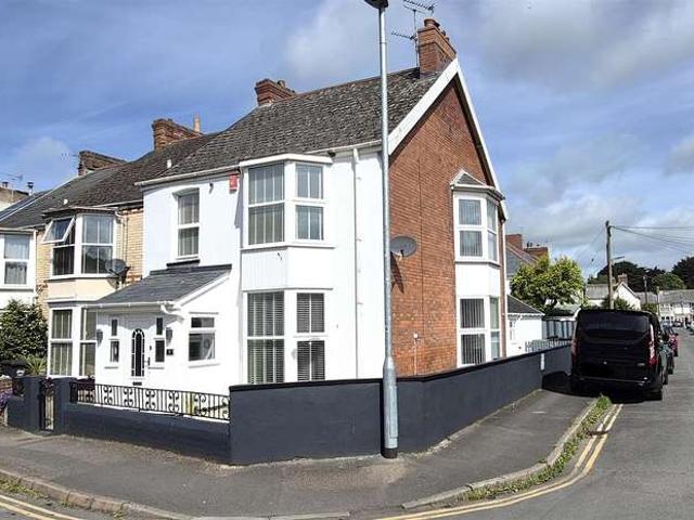 3 Bedroom End Of Terrace House