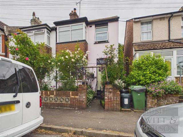 3 Bedroom End Of Terrace House