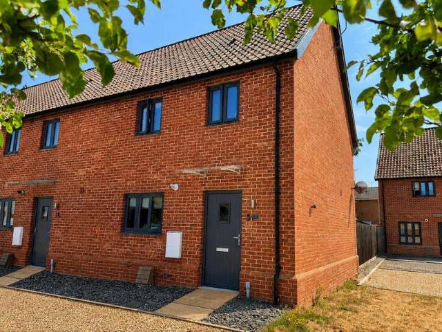 3 Bedroom End Of Terrace House
