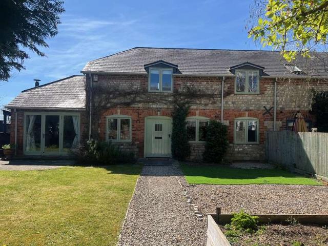 3 Bedroom End Of Terrace House