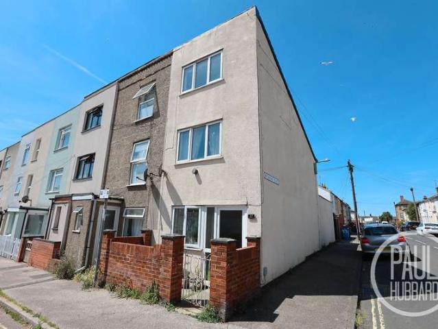 3 Bedroom End Of Terrace House