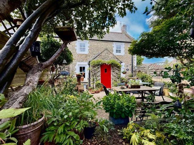 3 Bedroom End Of Terrace House