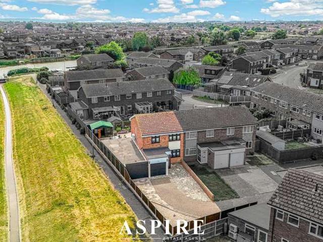 3 Bedroom End Of Terrace House