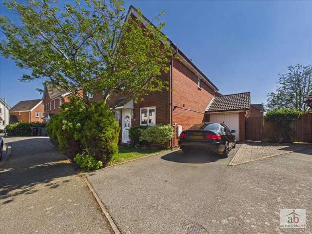 3 Bedroom End Of Terrace House