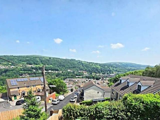 3 Bedroom End Of Terrace House