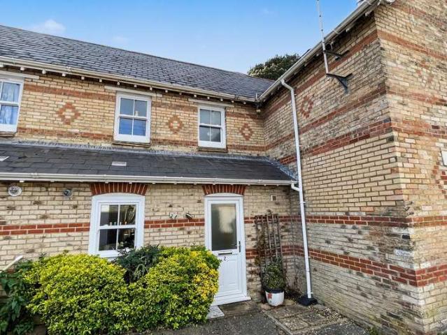 3 Bedroom End Of Terrace House