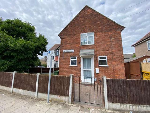 3 Bedroom End Of Terrace House