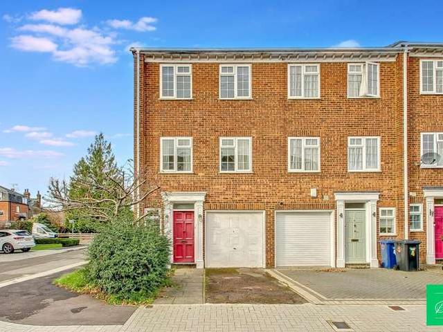 3 Bedroom End Of Terrace House