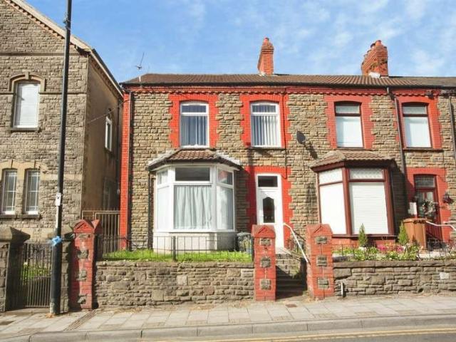 3 Bedroom End Of Terrace House