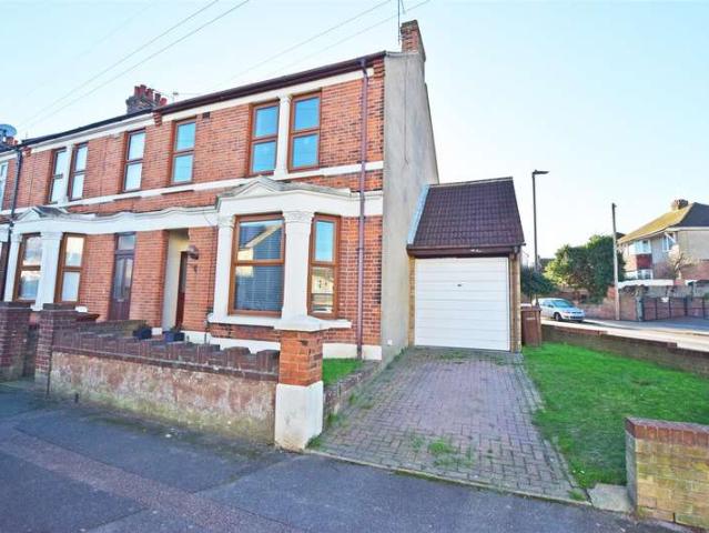 3 Bedroom End Of Terrace House