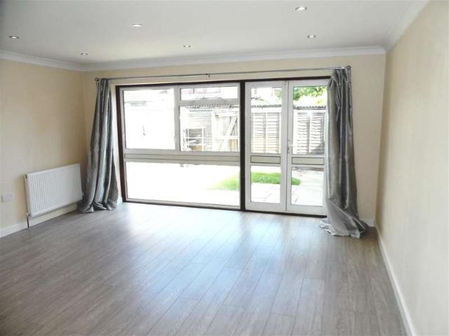 3 Bedroom End Of Terrace House