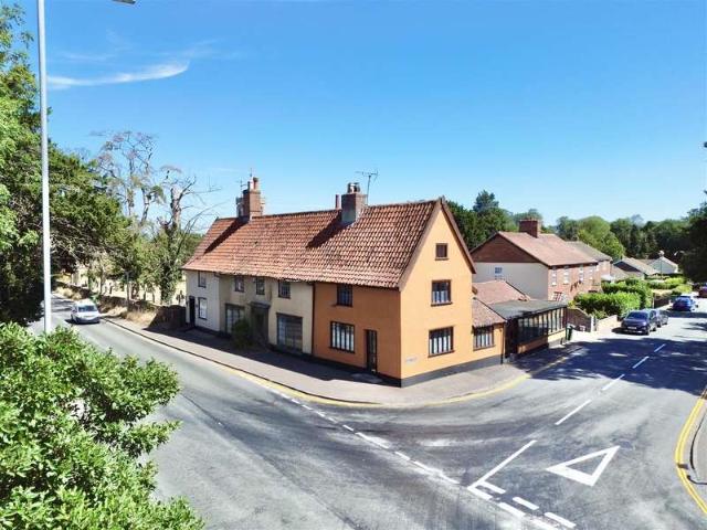 3 Bedroom End Of Terrace House