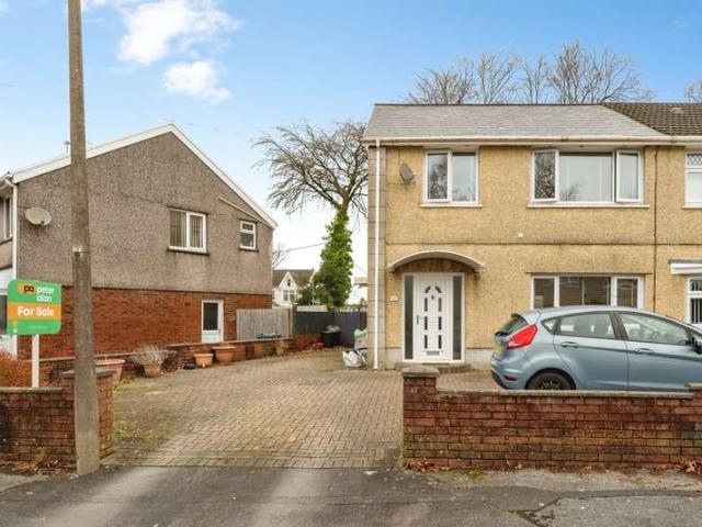3 Bedroom Semi Detached House