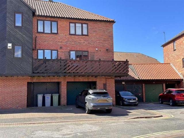 3 Bedroom End Of Terrace House