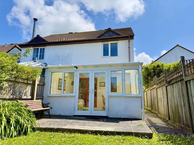 3 Bedroom End Of Terrace House