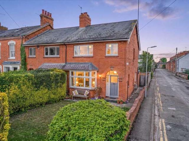3 Bedroom End Of Terrace House