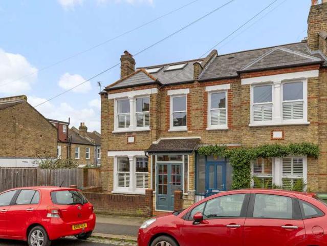3 Bedroom End Of Terrace House