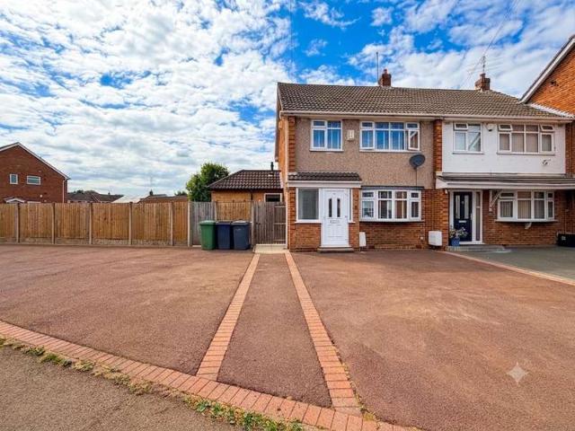 3 Bedroom End Of Terrace House