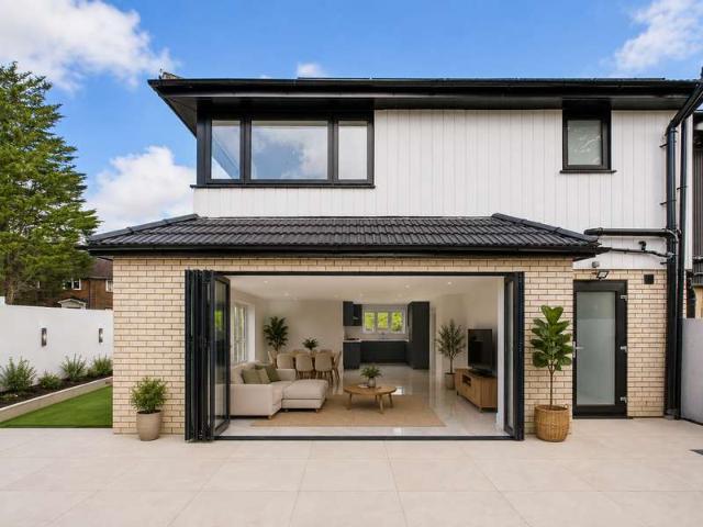 3 Bedroom End Of Terrace House